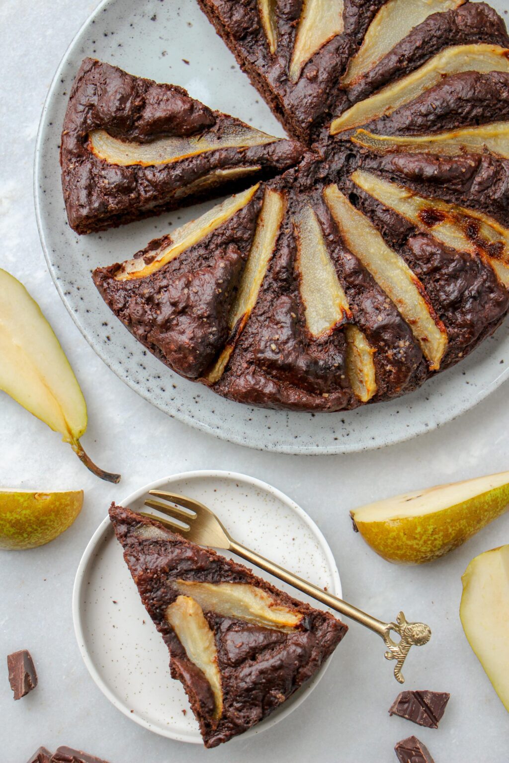 Gezonde chocolade cake met peer - Vega Makkelijk